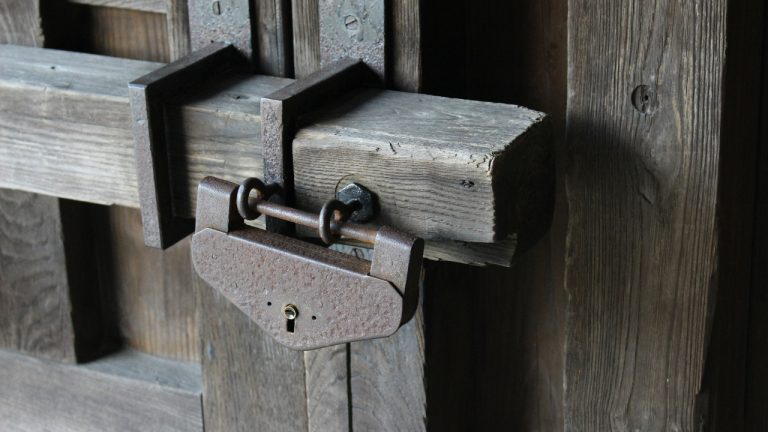 The History of Locks - Over 4000 Years - LockJudge